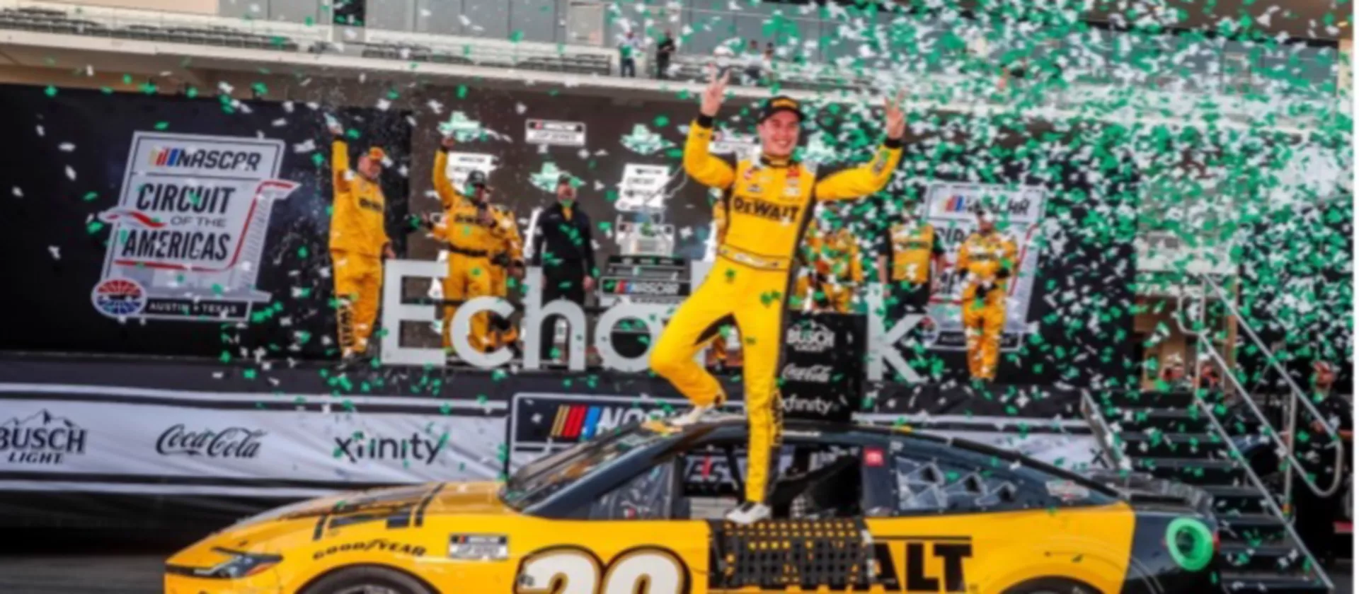 Bell scores second straight win in exciting COTA finish