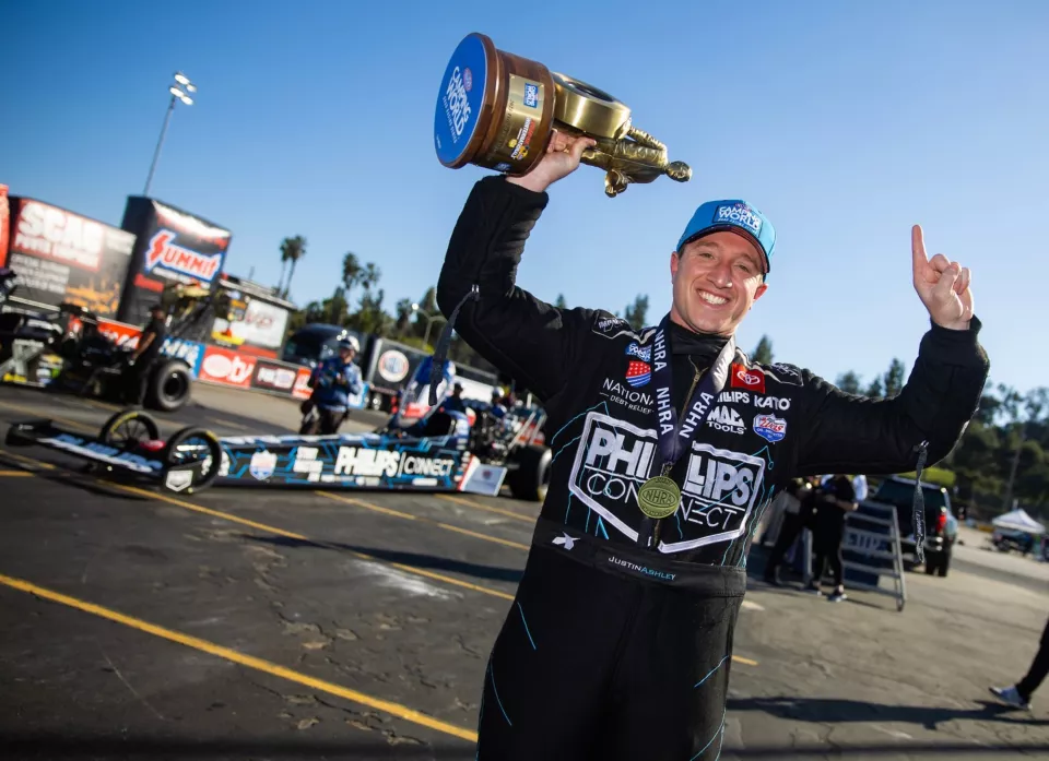 Justin Ashley continues strong start, claims second straight win