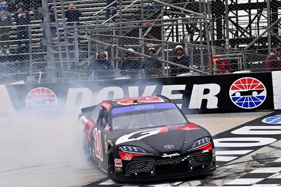 Ryan Truex delivers second straight Dover win