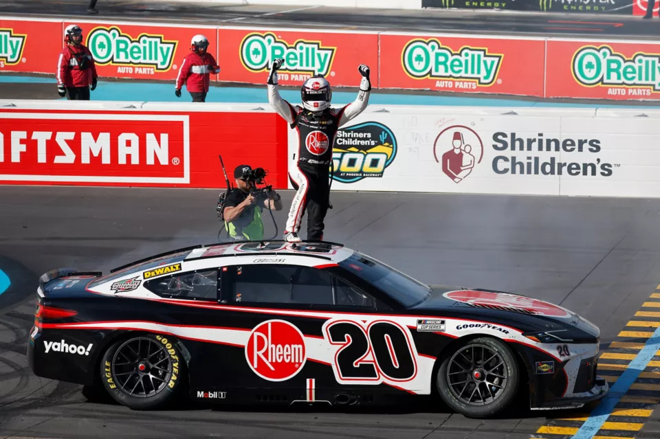 Bell Claims First Win of the Season at Phoenix | Toyota Racing