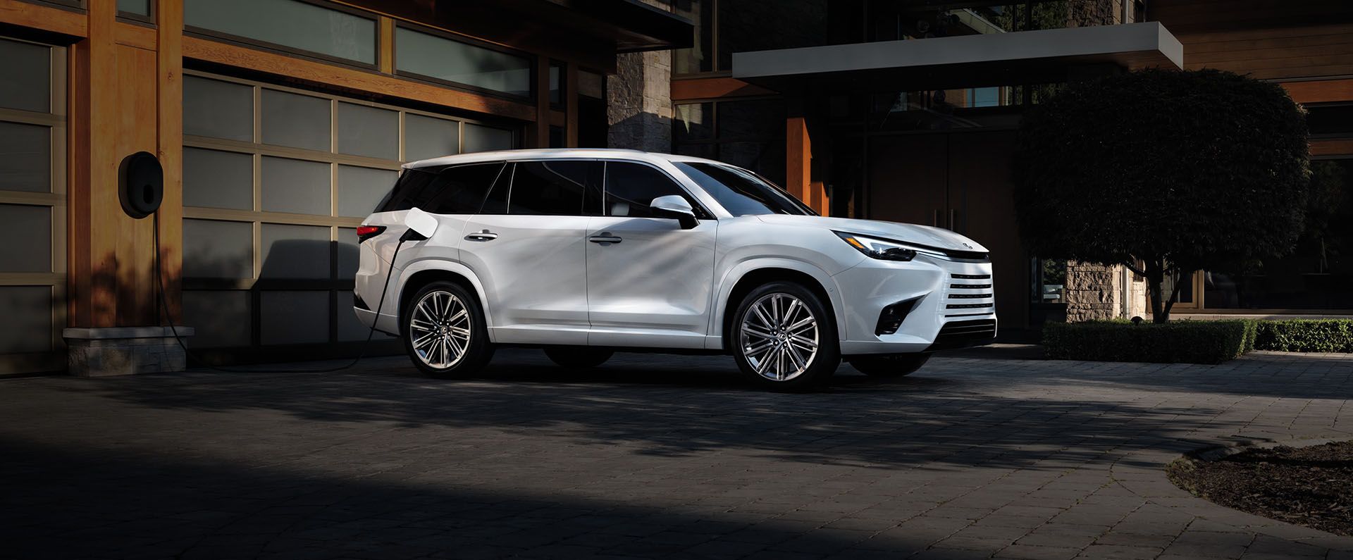 2025 Lexus TX 550h+ — Luxury 3-Row SUV | Lexus.com