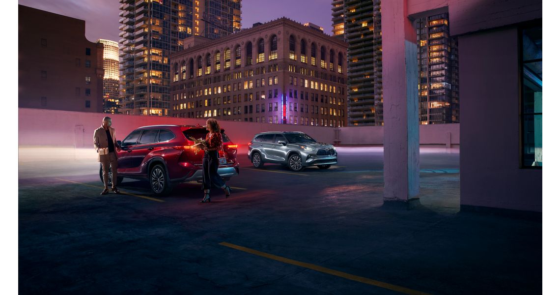 2025 Toyota Highlander Photo Gallery | Toyota.com